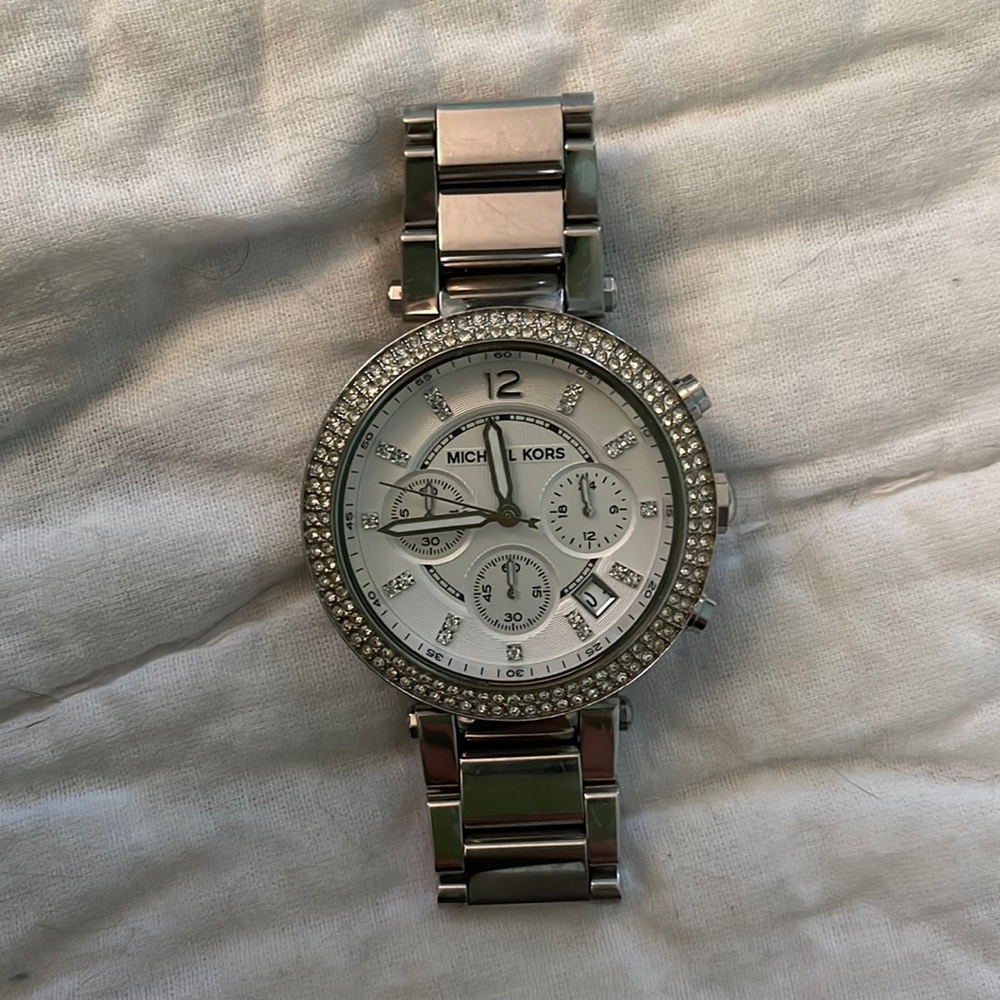 Michael Kors Silver Watch - Gem